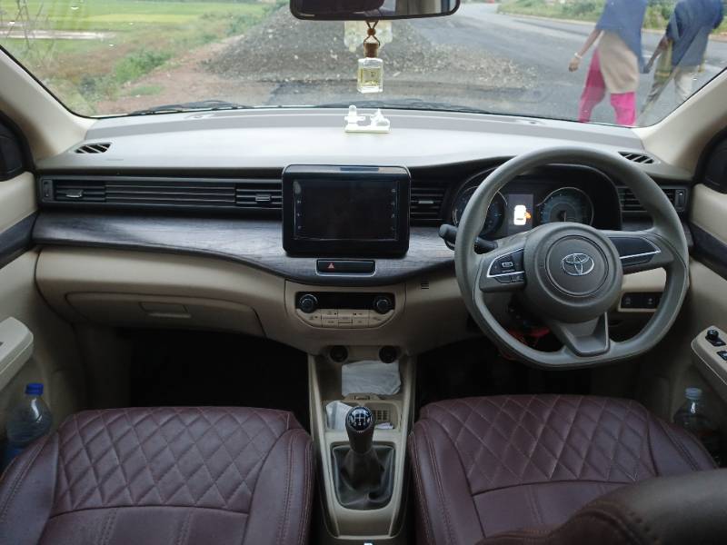 Buy Used Toyota Rumion G of 2024 model @ 10,40,000 INR in Balasore ...