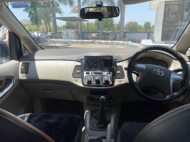 Buy Used Toyota Innova 2.5 G Diesel 7 Seater BS IV of 2014 model @ 6,00 ...