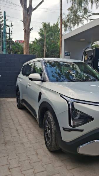 Used 2025 Kia Carens Clavis Less Driven Petrol Manual in Bangalore at ...