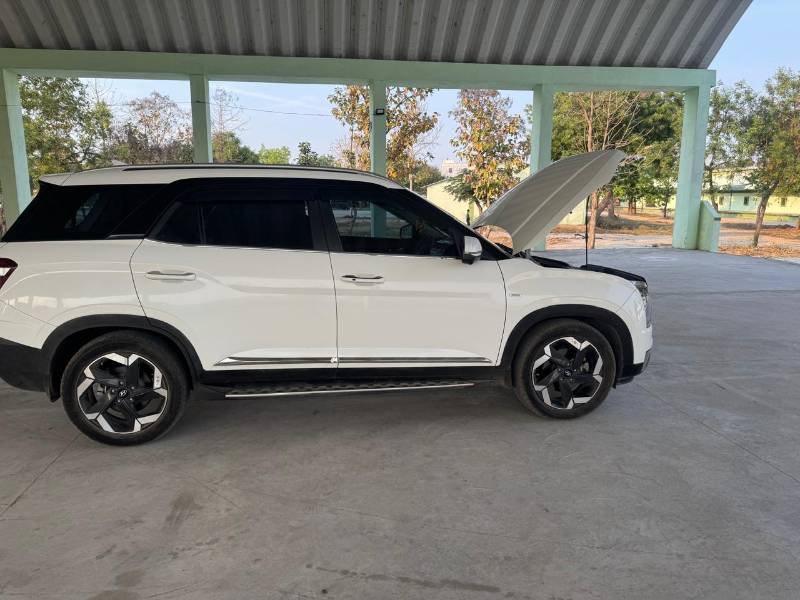 Buy Used Hyundai Alcazar Platinum AT of 2022 model @ 17,00,000 INR in ...
