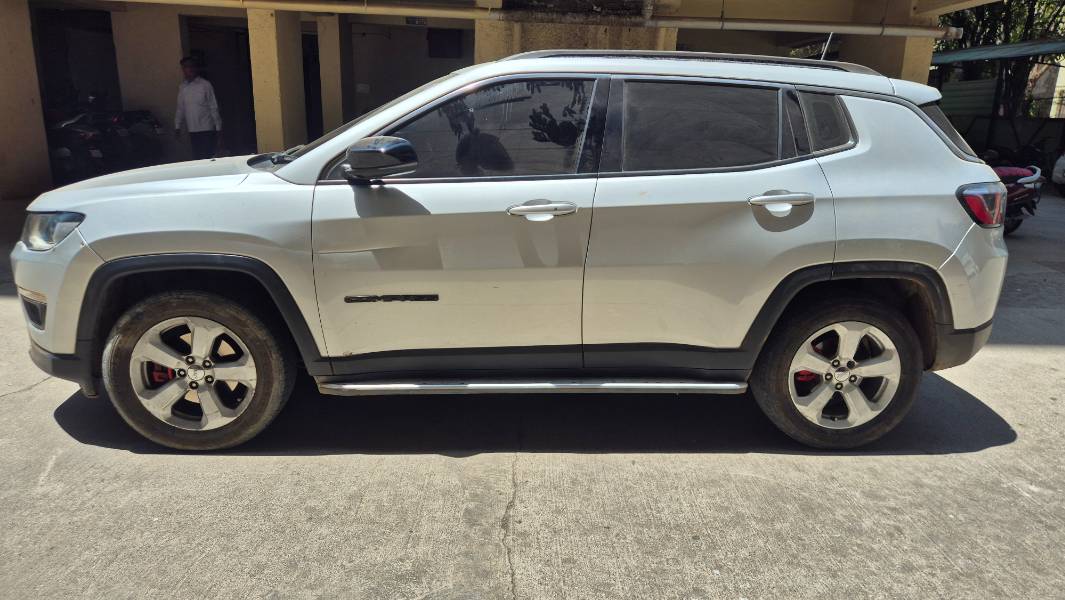 Buy Used Jeep Compass 2.0 Longitude BSIV of 2017 model @ 6,30,000 INR ...