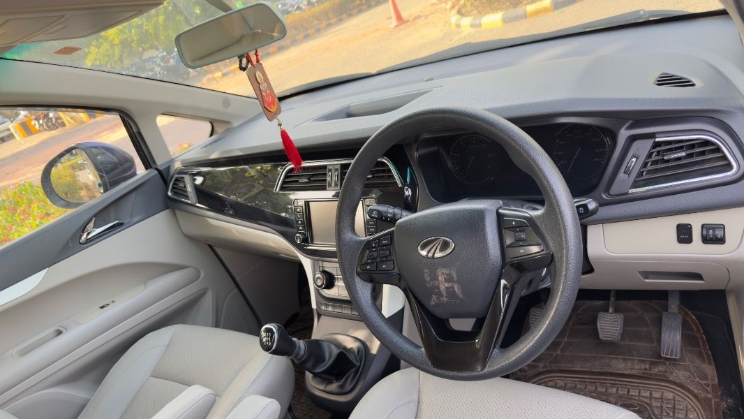 Buy Used Mahindra Marazzo M6 of 2020 model @ 6,00,000 INR in Gurgaon ...