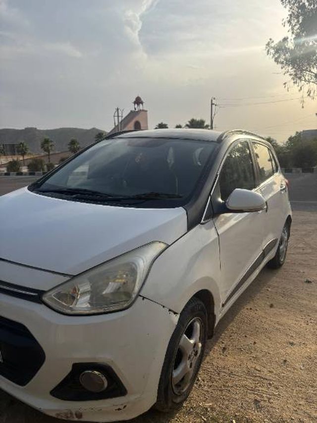 Used 2014 Hyundai Grand i10 Diesel Manual in Jaipur at ₹2.30 Lakh ...