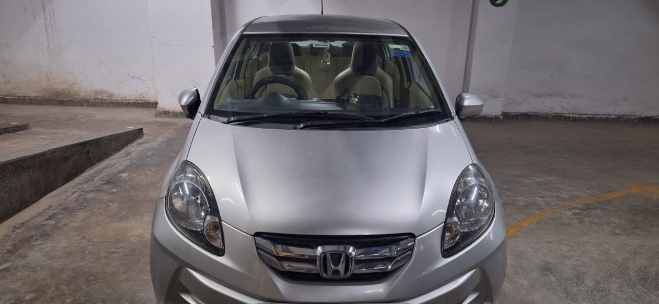 Buy Used Honda Amaze E i-Vtech of 2014 model @ 2,25,000 INR in Noida ...