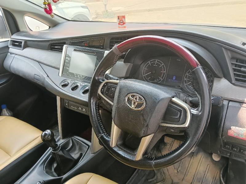 Buy Used Toyota Innova Crysta 2.4 G MT of 2020 model @ 14,00,000 INR in ...