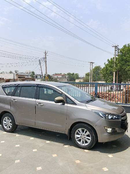 Buy Used Toyota Innova Crysta 2.4 G MT of 2020 model @ 14,00,000 INR in ...