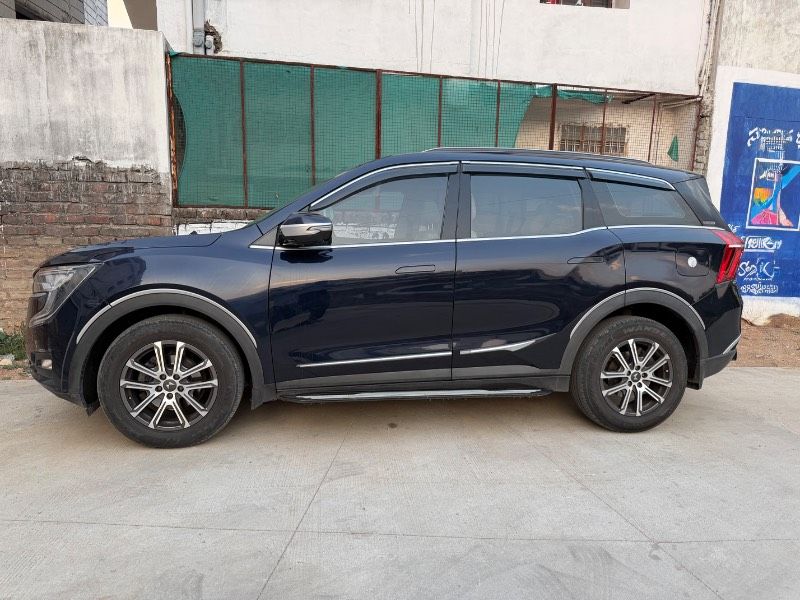 Buy Used Mahindra XUV700 AX7 Diesel AT Luxury Pack BSVI of 2022 model ...