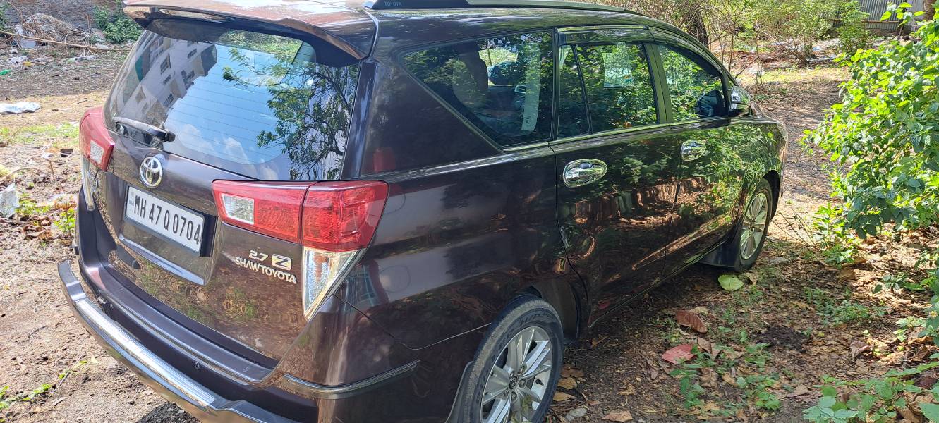 Buy Used Toyota Innova Crysta 2.7 ZX AT BSIV of 2016 model @ 12,00,000 ...