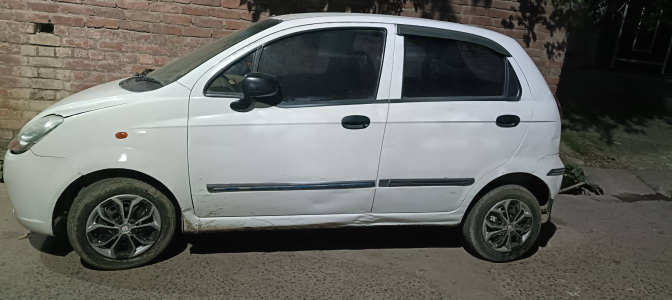 Buy Used Chevrolet Spark 1.0 of 2014 model @ 55,000 INR in Mainpuri ...