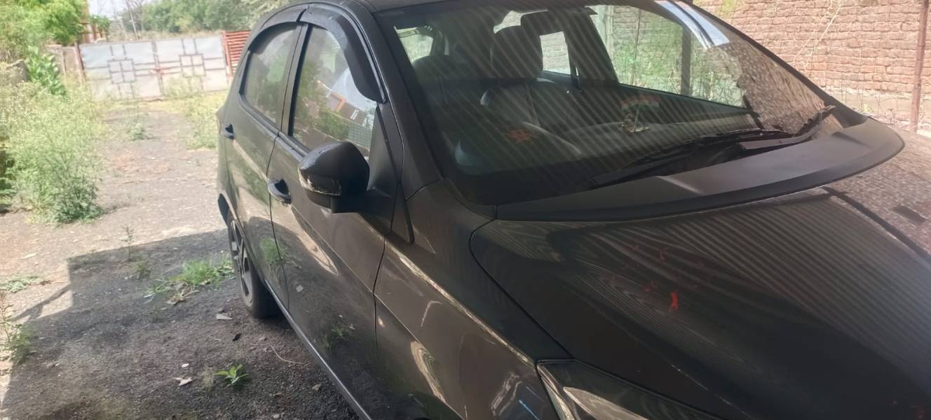 Buy Used Tata Tiago XZ Plus BSVI of 2022 model @ 5,50,000 INR in ...