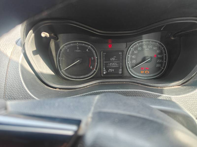 Buy Used Maruti Vitara Brezza VDi Option of 2016 model @ 5,80,000 INR ...