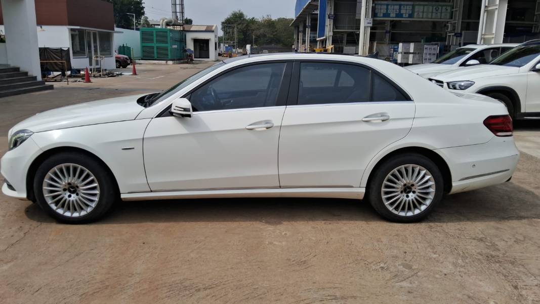 Buy Used Mercedes-Benz E-Class E350 CDI Avantgrade of 2017 model @ 27 ...