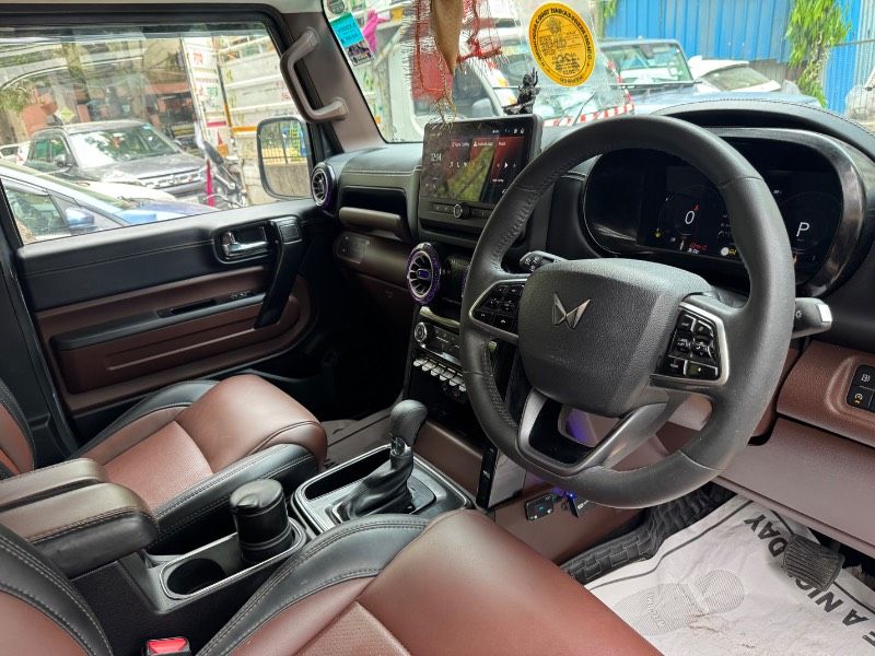 Buy Used Mahindra Thar ROXX AX7L RWD AT of 2025 model @ 20,00,000 INR ...