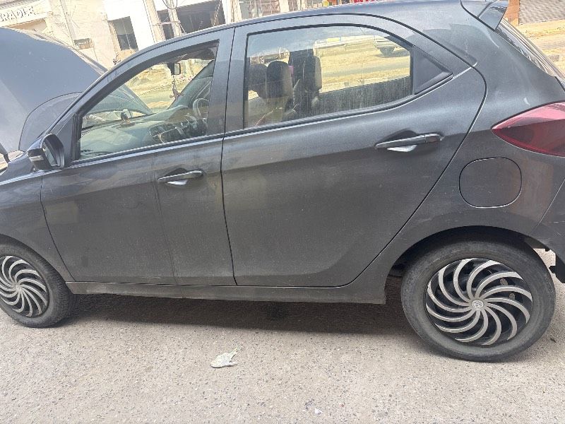 Buy Used Tata Tiago XE of 2023 model @ 4,20,000 INR in Karnal - 5326694 ...