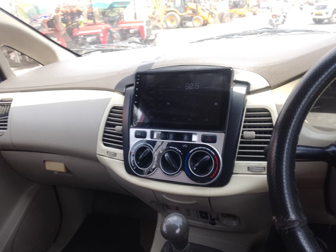 Buy Used Toyota Innova 2.5 G Diesel 7 Seater BS III of 2011 model @ 5 ...