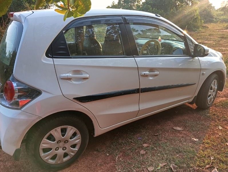 Buy Used Honda Brio S MT of 2015 model @ 2,30,000 INR in Midnapore ...