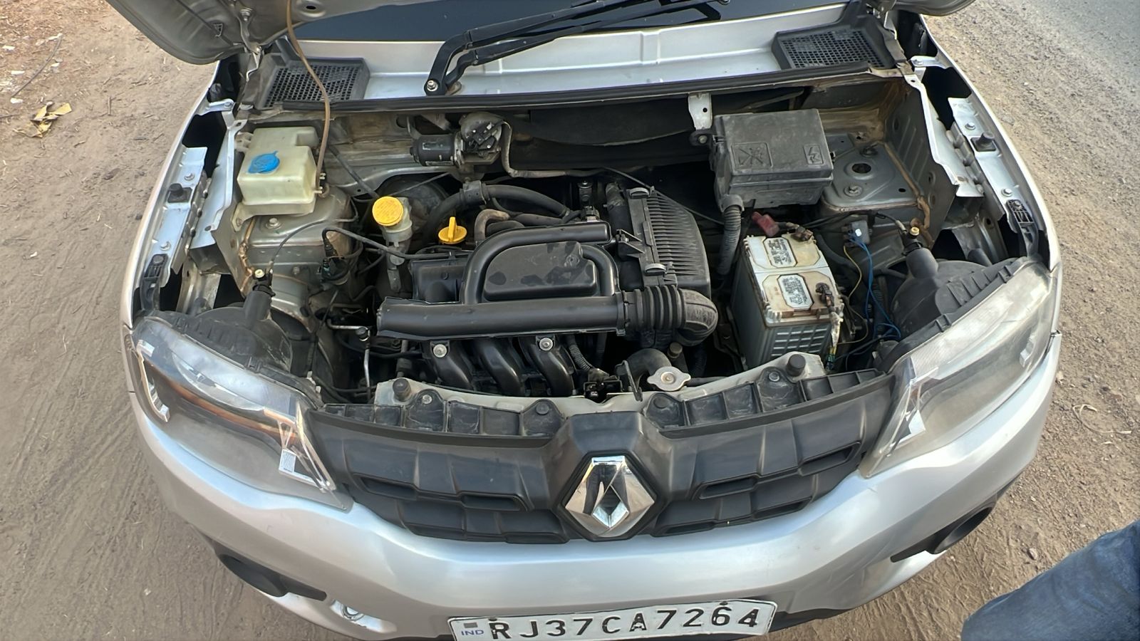 Buy Used Renault KWID 1.0 RXT of 2017 model @ 2,80,000 INR in Jaipur ...