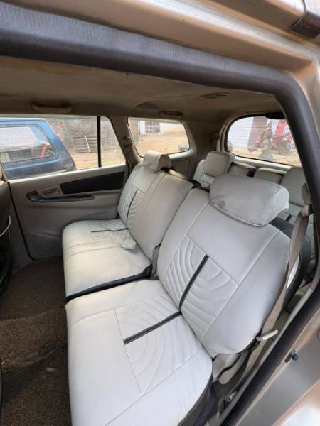 Buy Used Toyota Innova 2.5 G Diesel 7 Seater BS III of 2011 model @ 4 ...
