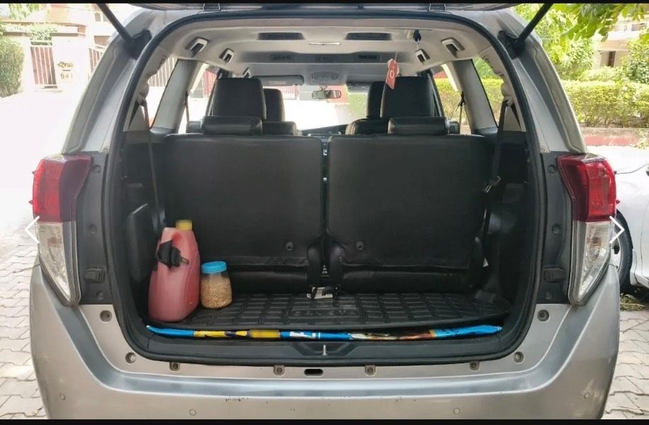 Buy Used Toyota Innova Crysta 2.7 GX 7 STR AT of 2022 model @ 15,00,000 ...