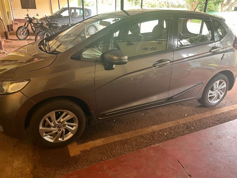 Buy Used Honda Jazz 1.2 V AT i VTEC of 2016 model @ 3,50,000 INR in ...