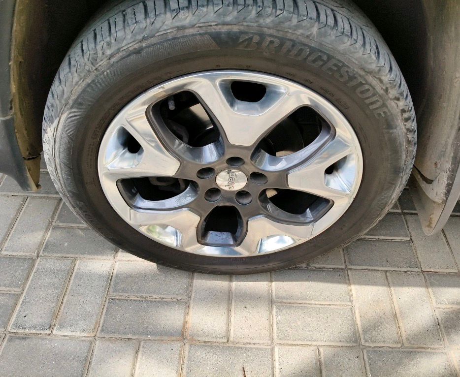 Buy Used Jeep Compass 1.4 Limited Plus BSIV of 2019 model @ 8,25,000 ...