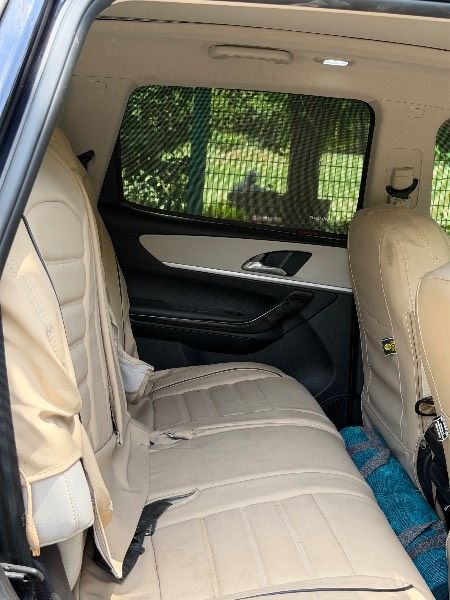 Buy Used Mahindra XUV700 AX3 E 7 Str Diesel of 2023 model @ 19,00,000 ...
