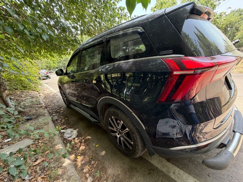 Buy Used Mahindra XUV700 AX3 E 7 Str Diesel of 2023 model @ 19,00,000 ...