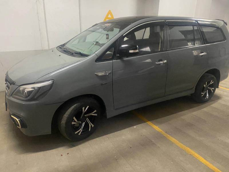 Buy Used Toyota Innova 2.5 E of 2007 model @ 2,00,000 INR in Surat ...