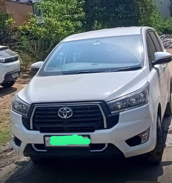 Buy Used Toyota Innova Crysta 2.4 GX 8Str of 2023 model @ 21,50,000 INR ...