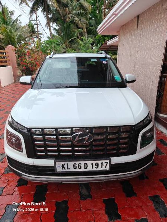 Used 2022 Hyundai Venue Petrol Manual in Alappuzha at ₹8.50 Lakh - CarDekho