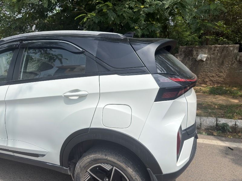 Buy Used Tata Nexon Fearless Plus S DT Diesel AMT of 2024 model @ 13,00 ...