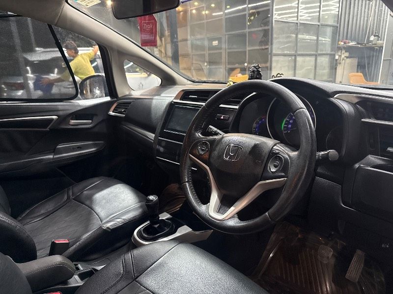 Buy Used Honda WR-V Exclusive Edition Diesel of 2021 model @ 8,75,000 ...