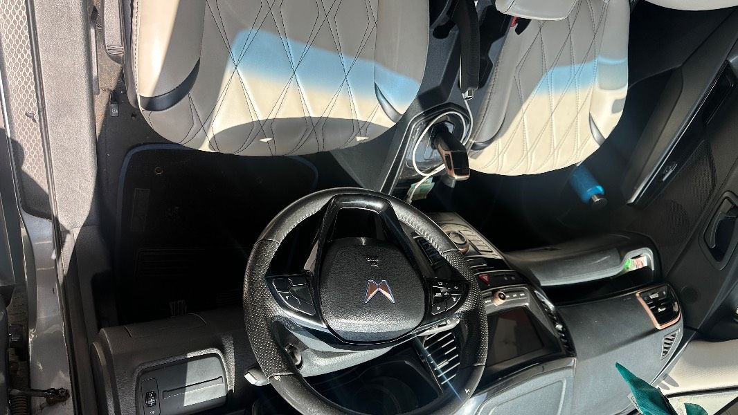 Buy Used Mahindra XUV400 EV EL Fast Charger of 2023 model @ 13,50,000 ...