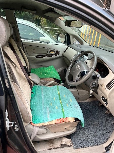 Buy Used Toyota Innova 2.5 G1 BSIV of 2012 model @ 3,80,000 INR in ...