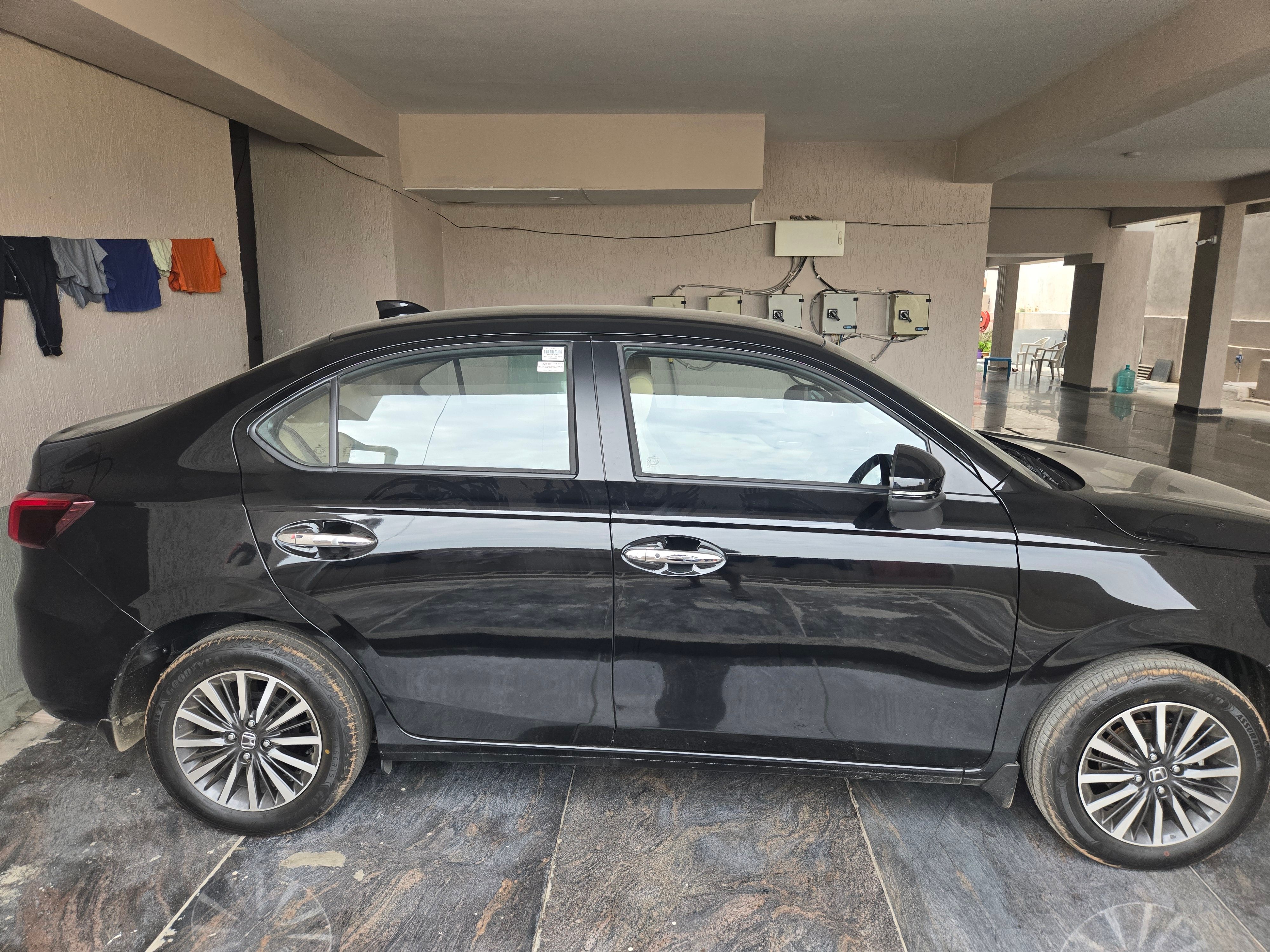 Buy Used Honda Amaze 2nd Gen VX Elite CVT of 2026 model @ 11,68,263 INR ...