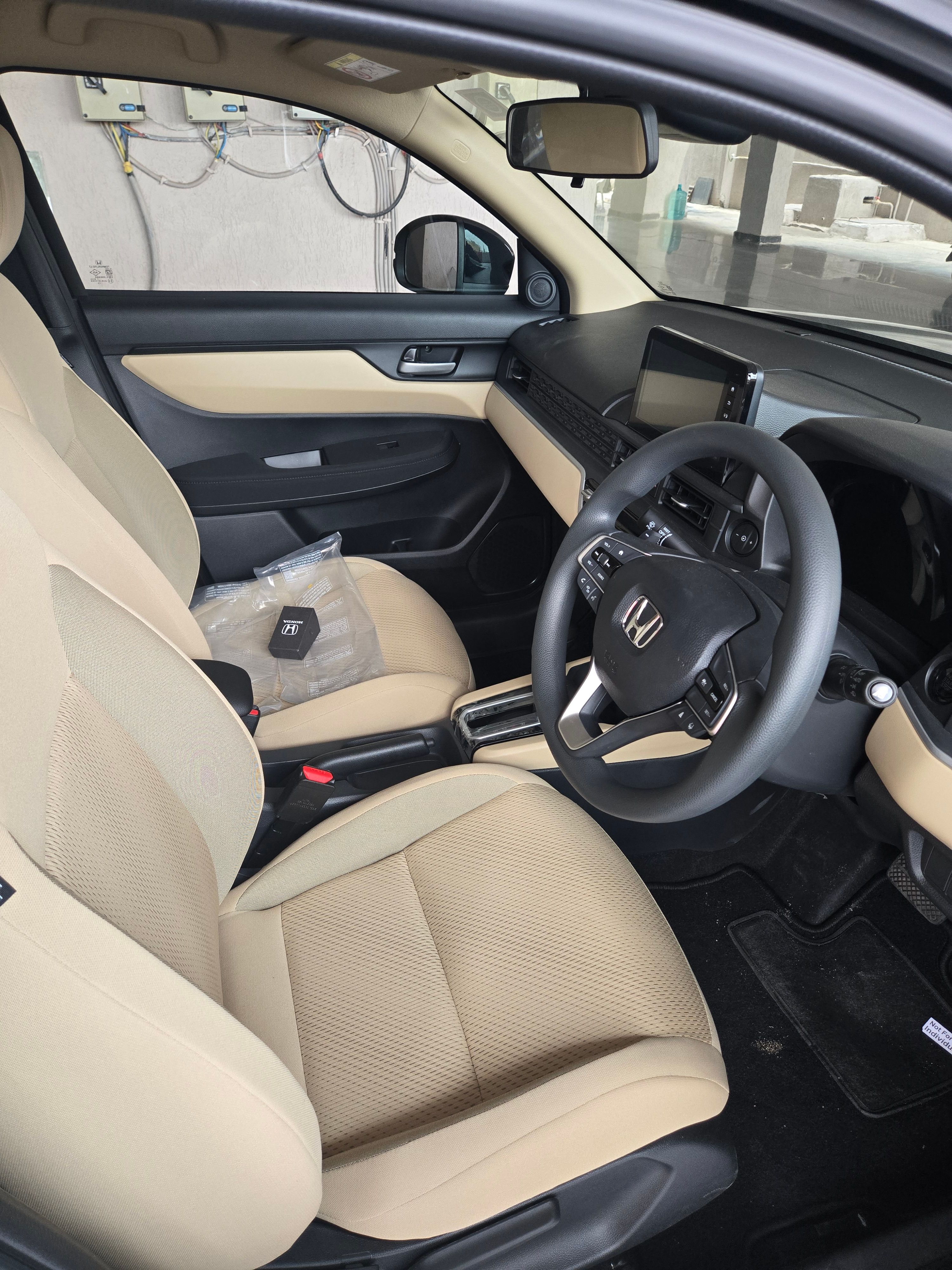 Buy Used Honda Amaze 2nd Gen VX Elite CVT of 2026 model @ 11,68,263 INR ...