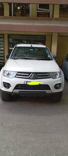 Buy Used Mitsubishi Pajero Sport 4X2 AT of 2016 model @ 11,00,000 INR ...