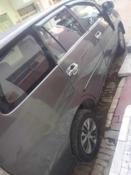 Buy Used Toyota Innova 2.5 G1 BSIV of 2012 model @ 3,45,000 INR in ...
