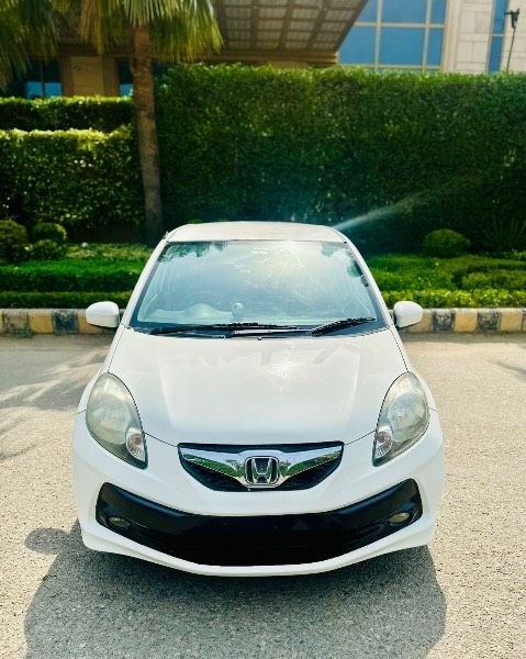 Buy Used Honda Brio V MT of 2012 model @ 2,00,000 INR in Tiruvallur ...