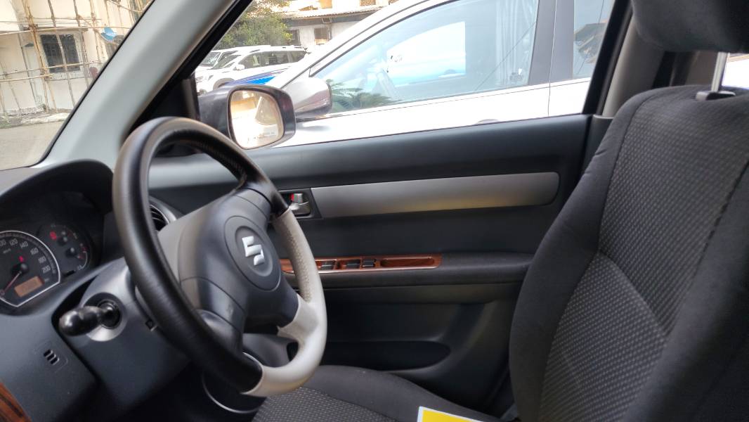 Buy Used Maruti Swift 1.3 VXi of 2006 model @ 1,00,000 INR in Mumbai ...
