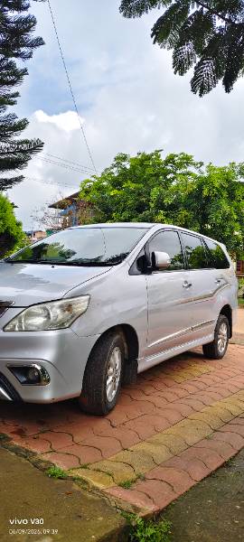 Buy Used Toyota Innova 2.5 Z Diesel 7 Seater BS IV of 2014 model @ 11 ...