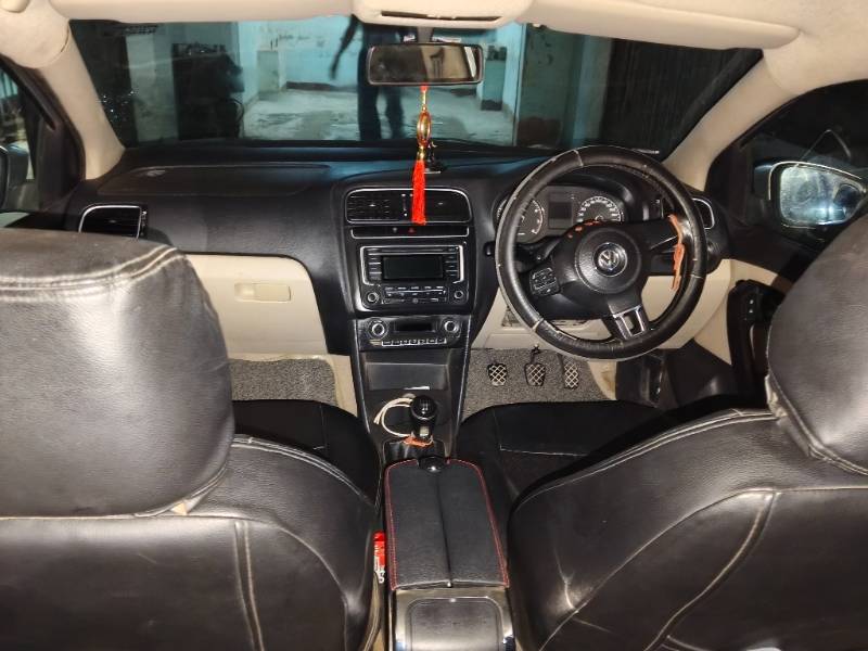 Buy Used Volkswagen Polo Comfortline Breeze of 2013 model @ 2,30,000 ...