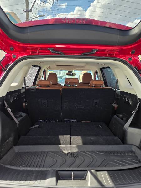 Buy Used MG Hector Plus Select Diesel MT 7 STR of 2022 model @ 16,00 ...