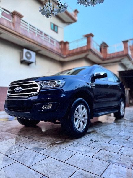 Buy Used Ford Endeavour 3.2 Trend AT 4X4 of 2017 model @ 13,50,000 INR ...