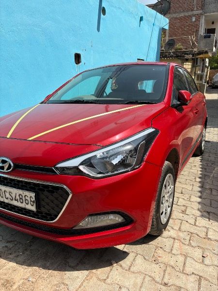 Buy Used Hyundai i20 Sportz 1.2 of 2014 model @ 2,50,000 INR in Delhi ...