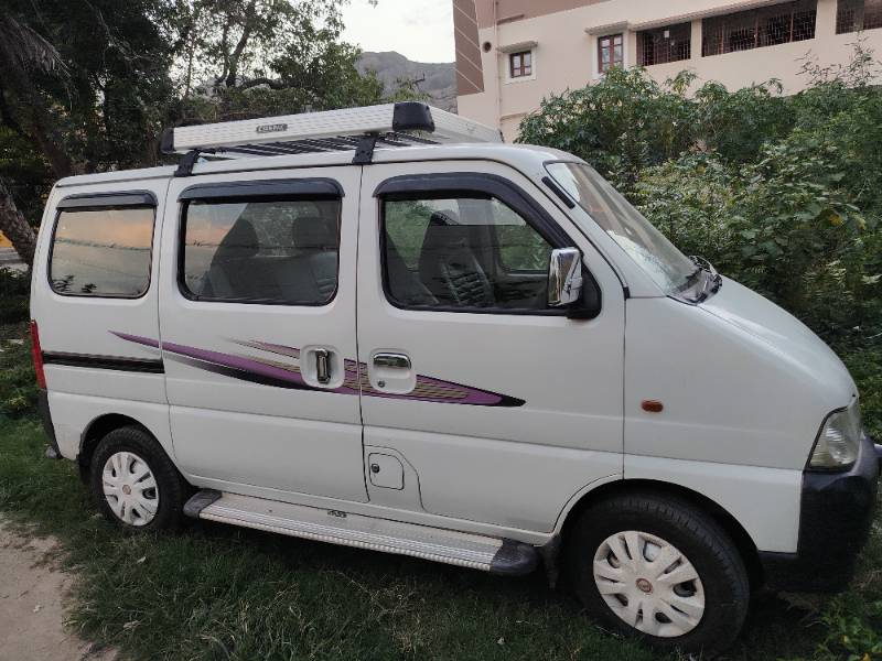 Used Maruti Eeco 5 Seater AC BSIV Car in Krishnagiri, 2015 Model - Find ...