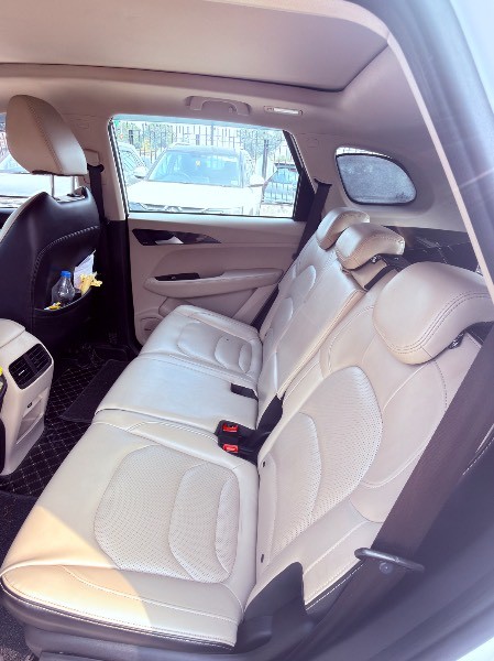 Buy Used MG Hector Sharp Diesel MT of 2022 model @ 13,50,000 INR in ...