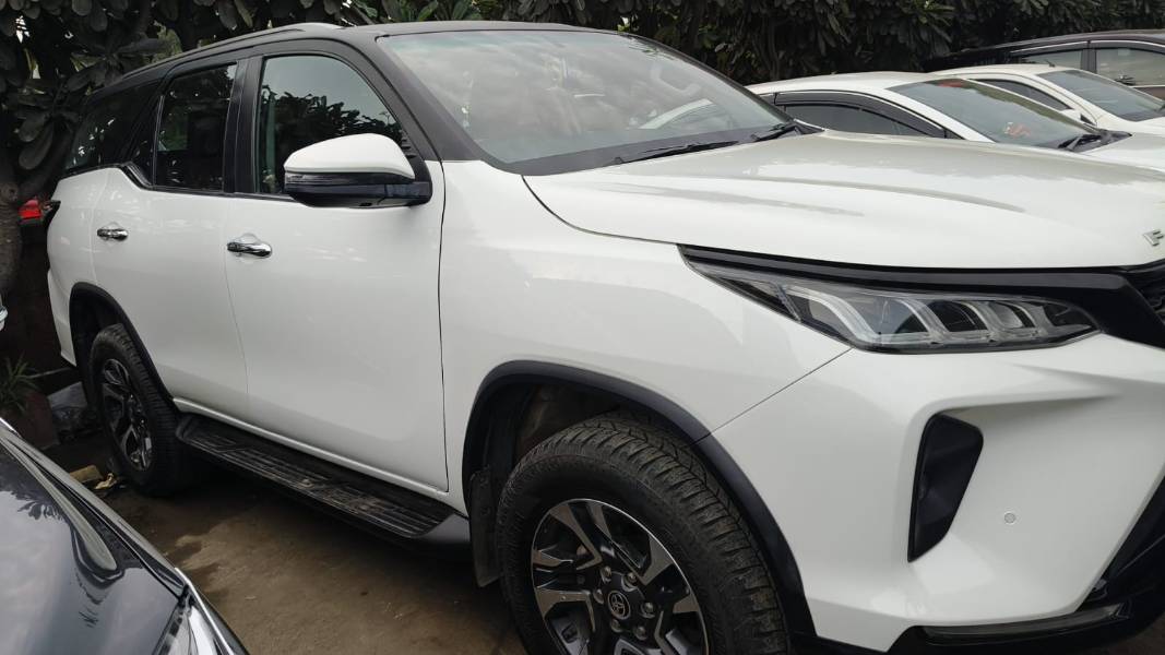 Used Toyota Fortuner Legender 4x2 AT BSVI Car in Aurangabad, 2021 Model ...