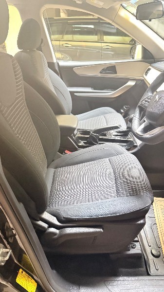 Buy Used Mahindra XUV700 AX5 S 7 Str Diesel AT of 2024 model @ 19,50,000 INR in Bangalore ...