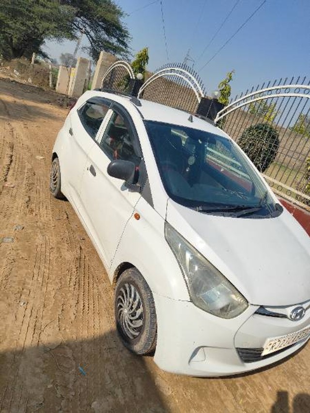 Used 2013 Hyundai EON Petrol Manual in Hanumangarh at ₹1.60 Lakh - CarDekho